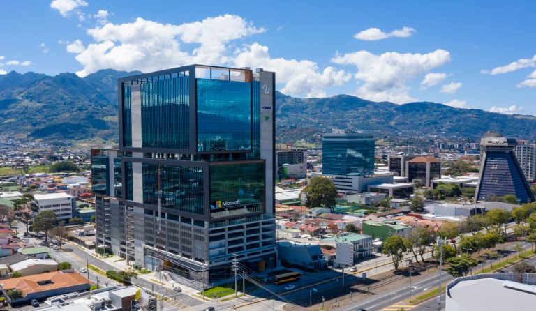 Torre Universal - Instatec S.A.